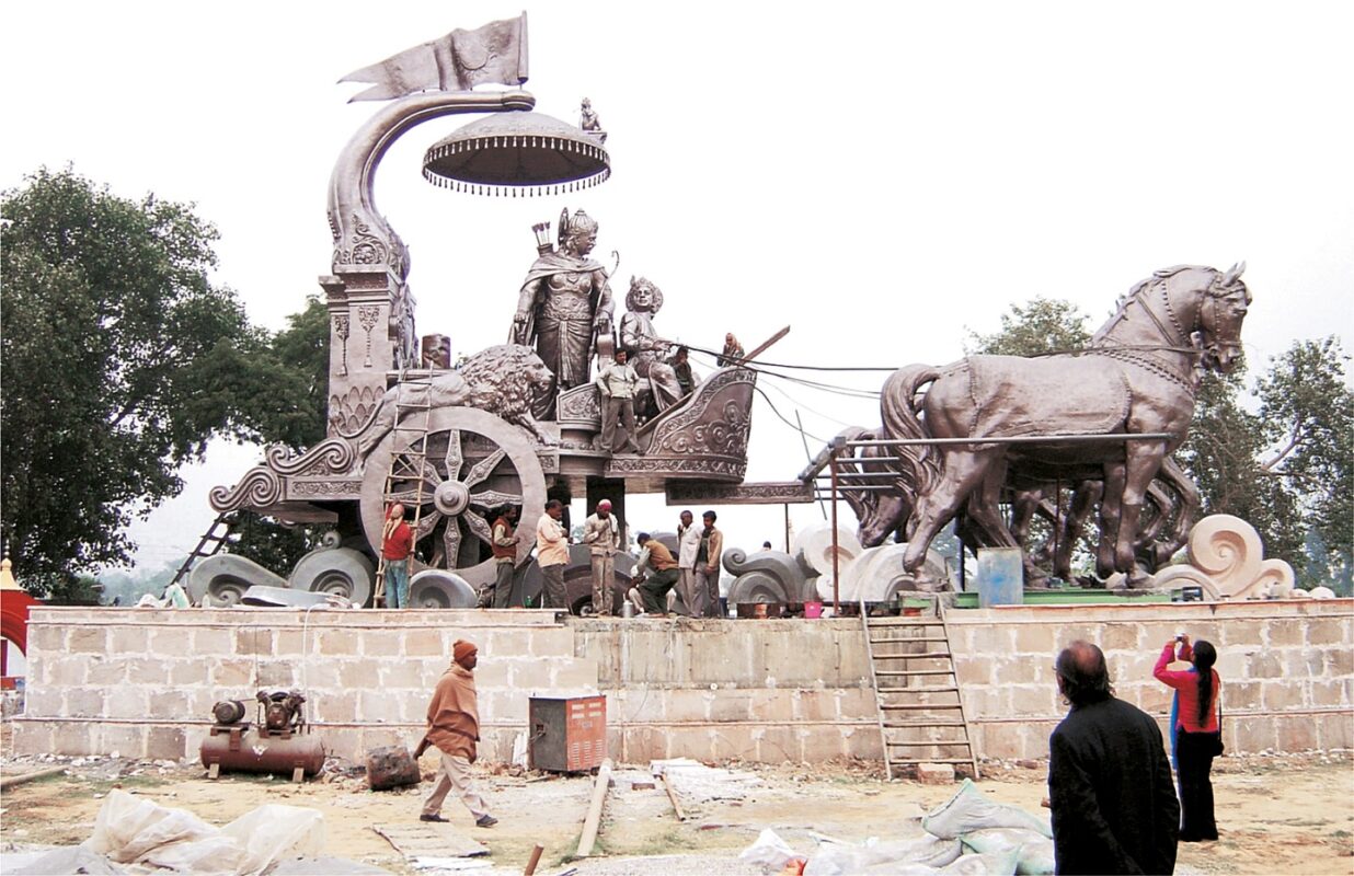 Making and installation – Padma Bhushan Awardee Ram Vanji Sutar (Indian ...
